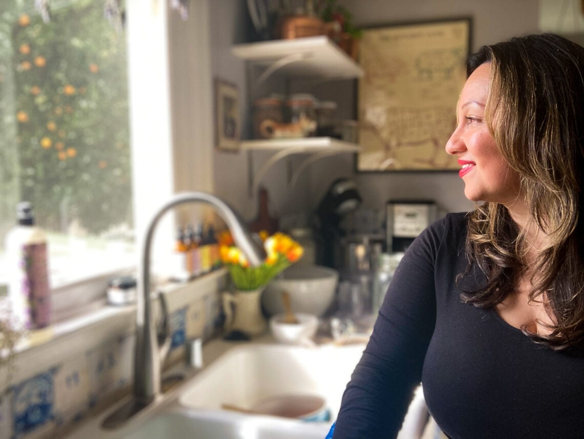 Day in the Life of a Homemaker | Cook, Clean, Work, School - A Quaint Life