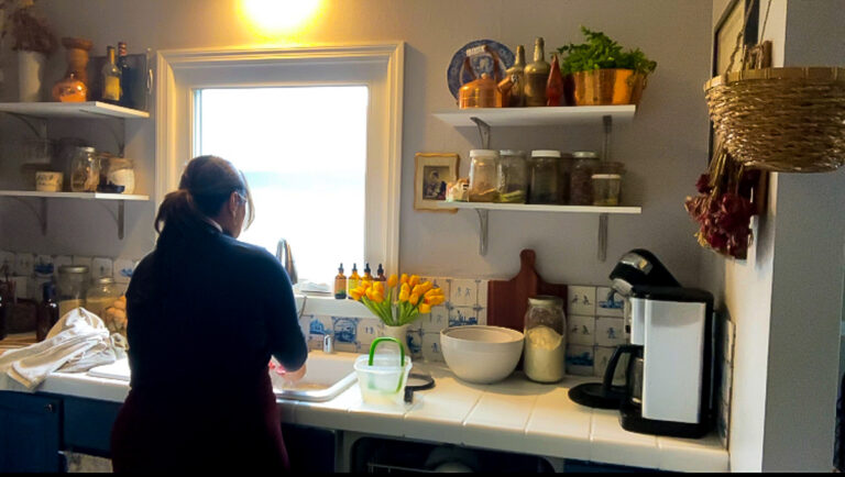 Creating a Joyful Home - A Quaint Life