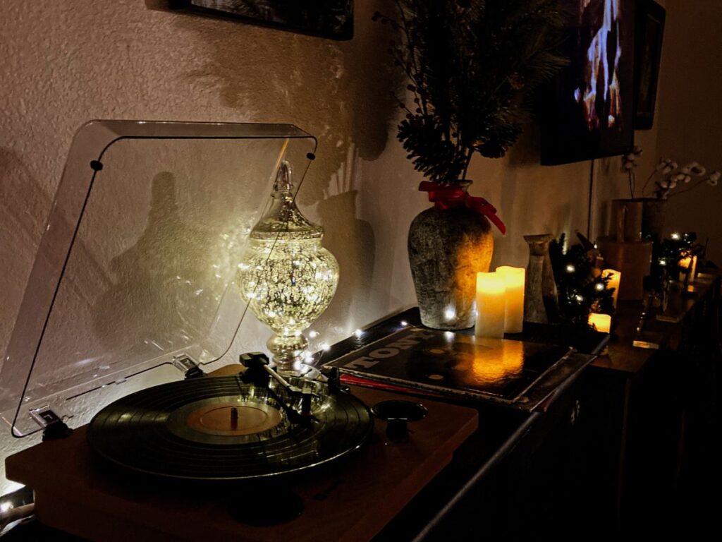 How To Host An Old Fashioned Cocktail Party - A Quaint Life